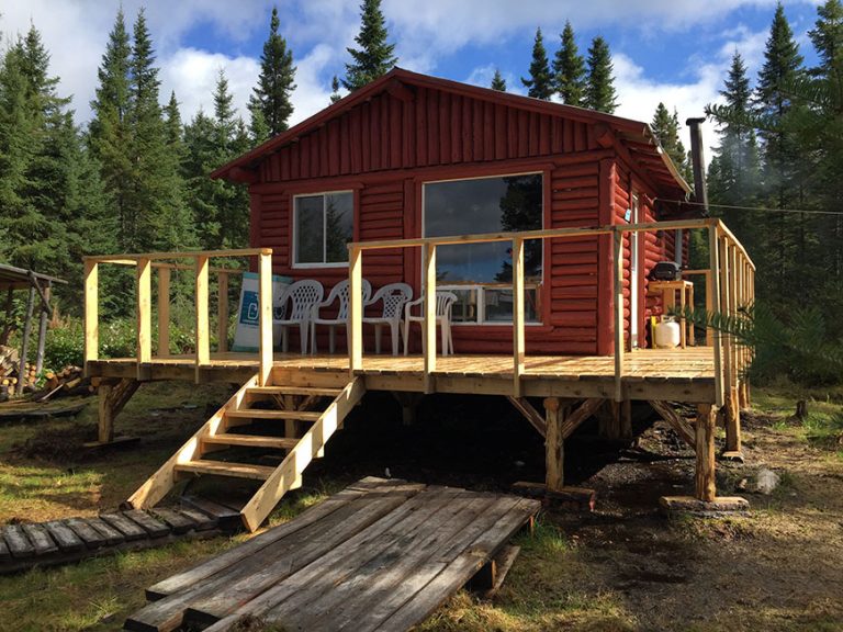 Walleye and Pike fishing on Bob lake | Caesar's North Camps
